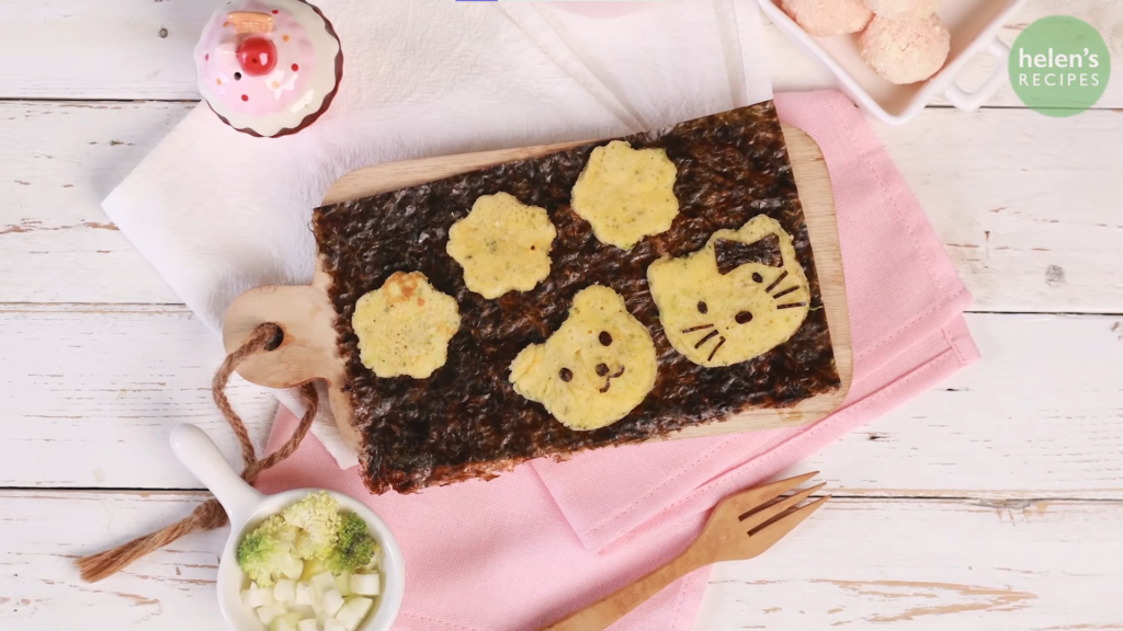 Bánh giò - Vietnamese rice pyramid dumplings - Helen’s Recipes Official ...